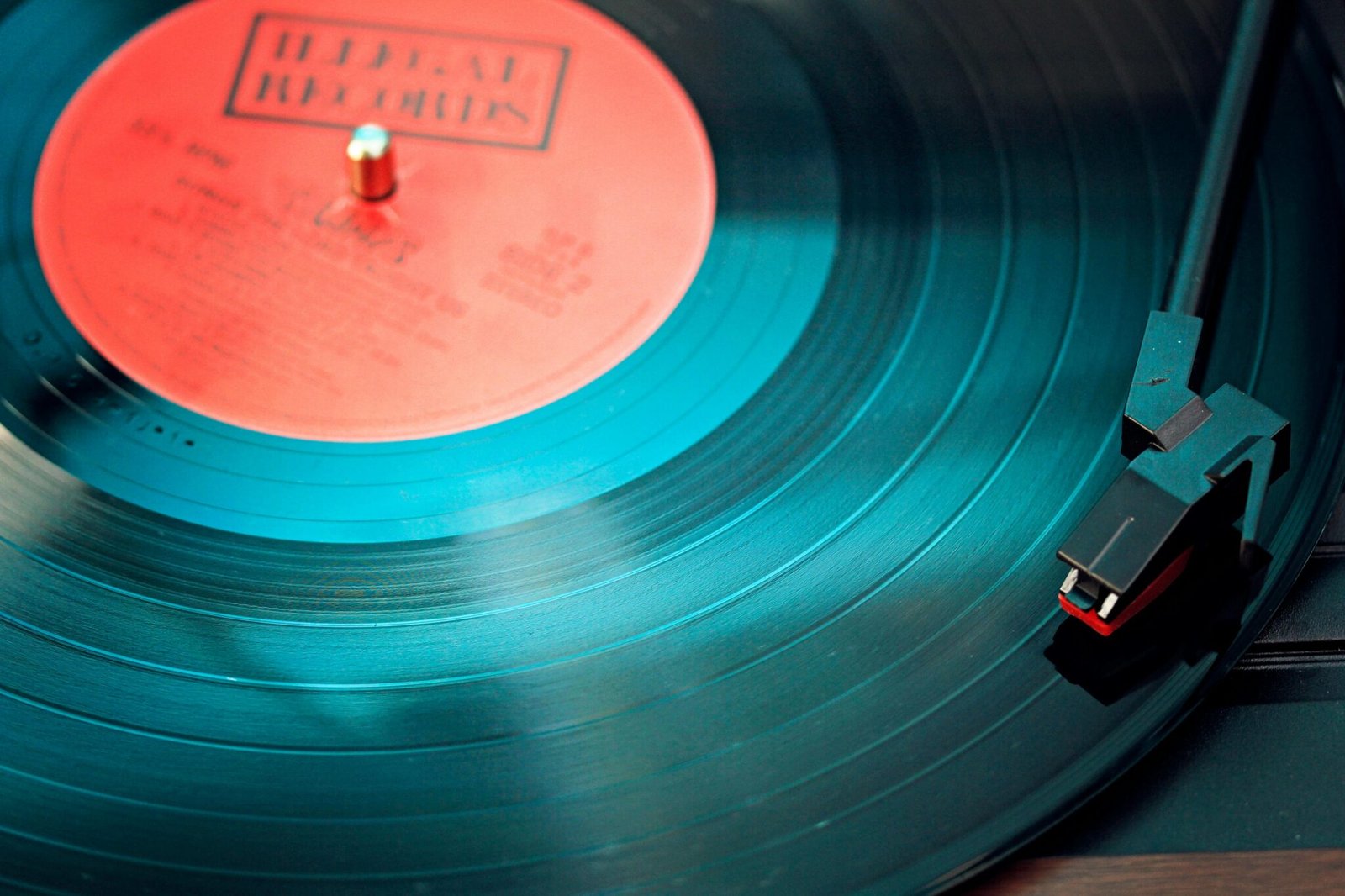 Tocadiscos de vinilo: Tu viaje al sonido evocador